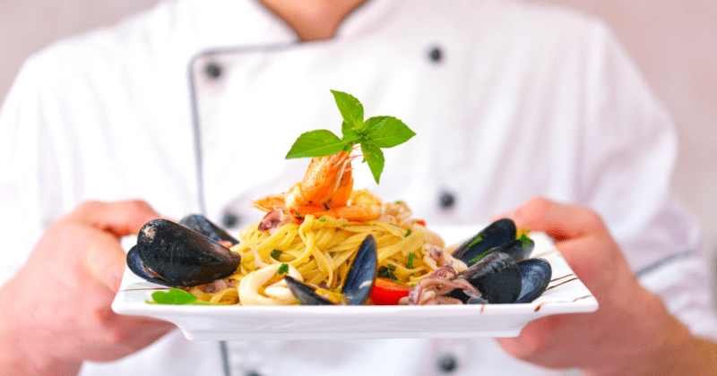 Tips for Making the Right Catering Choices for Your Party Guests